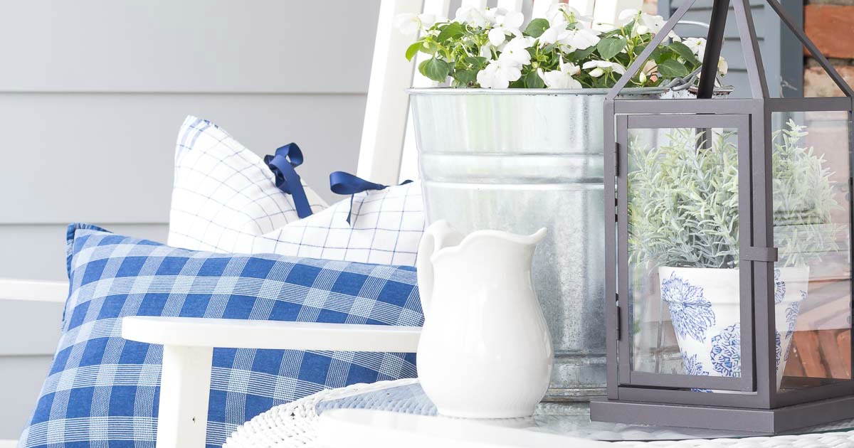 20 Minute Decorating: Porch Sitting Area - On Sutton Place